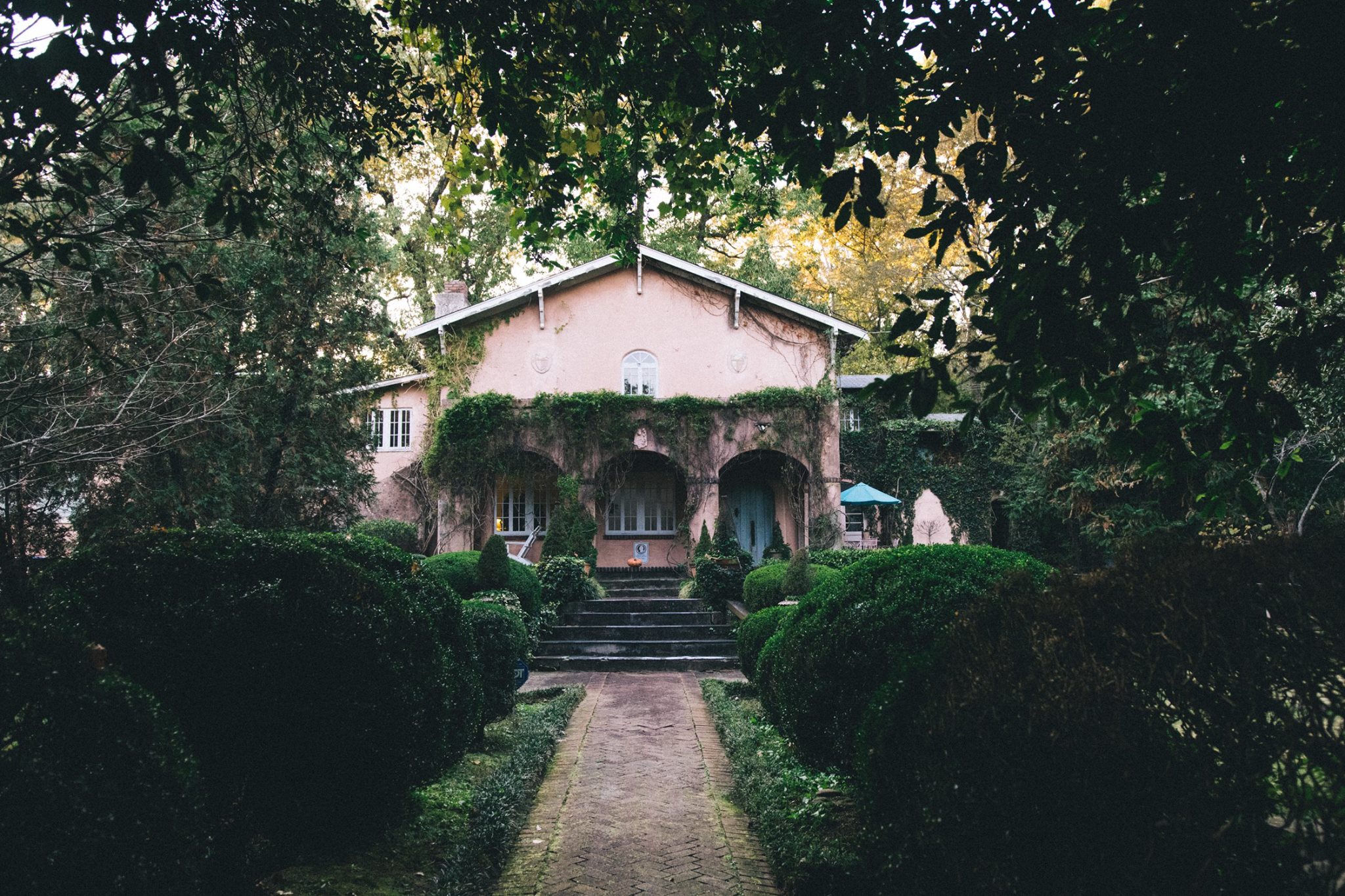Homewood's historic Pink House is getting bought. Here's why. | Bham Now