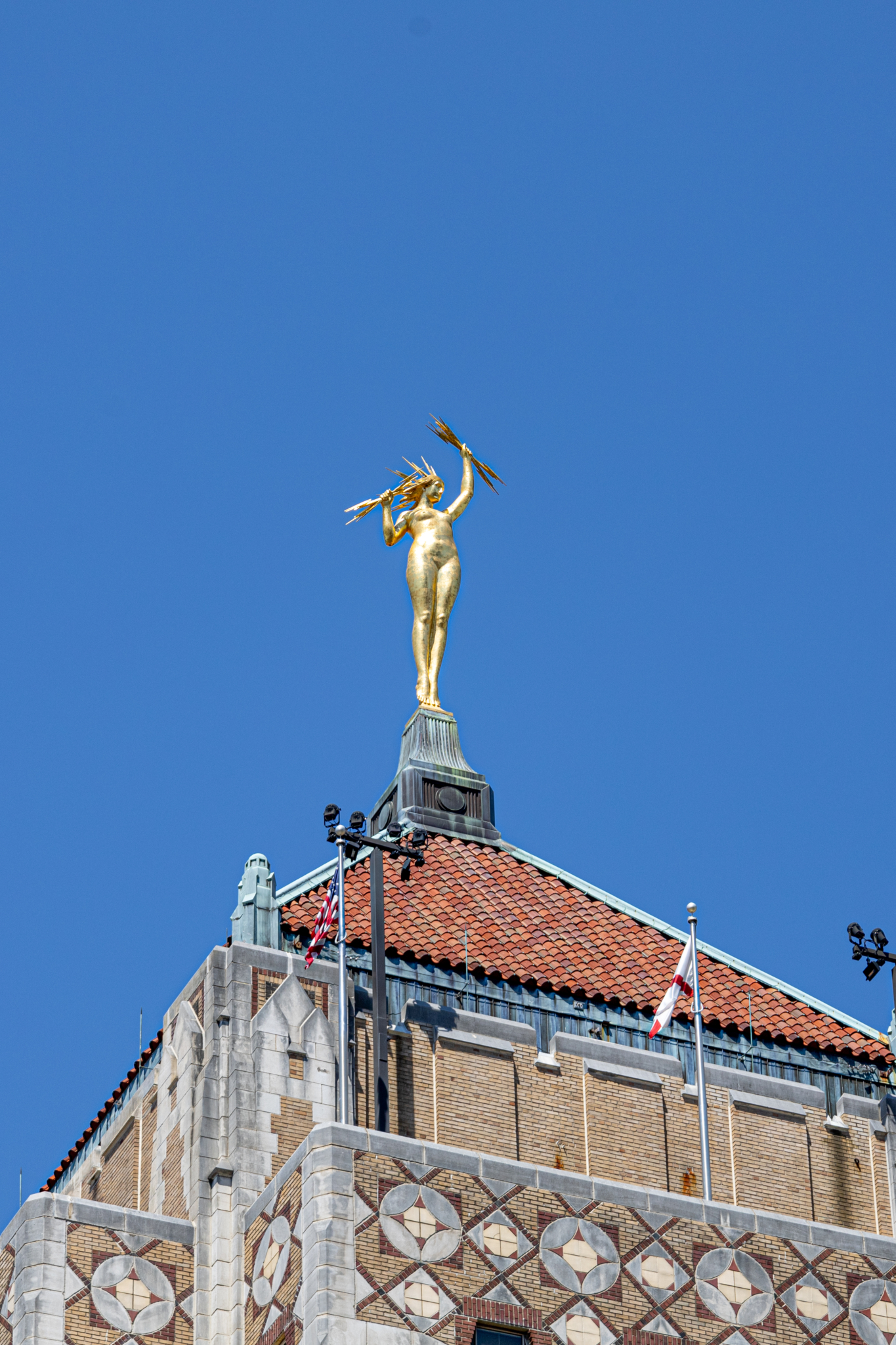 A history of the Alabama Power Building, including Vulcan's mythical ...