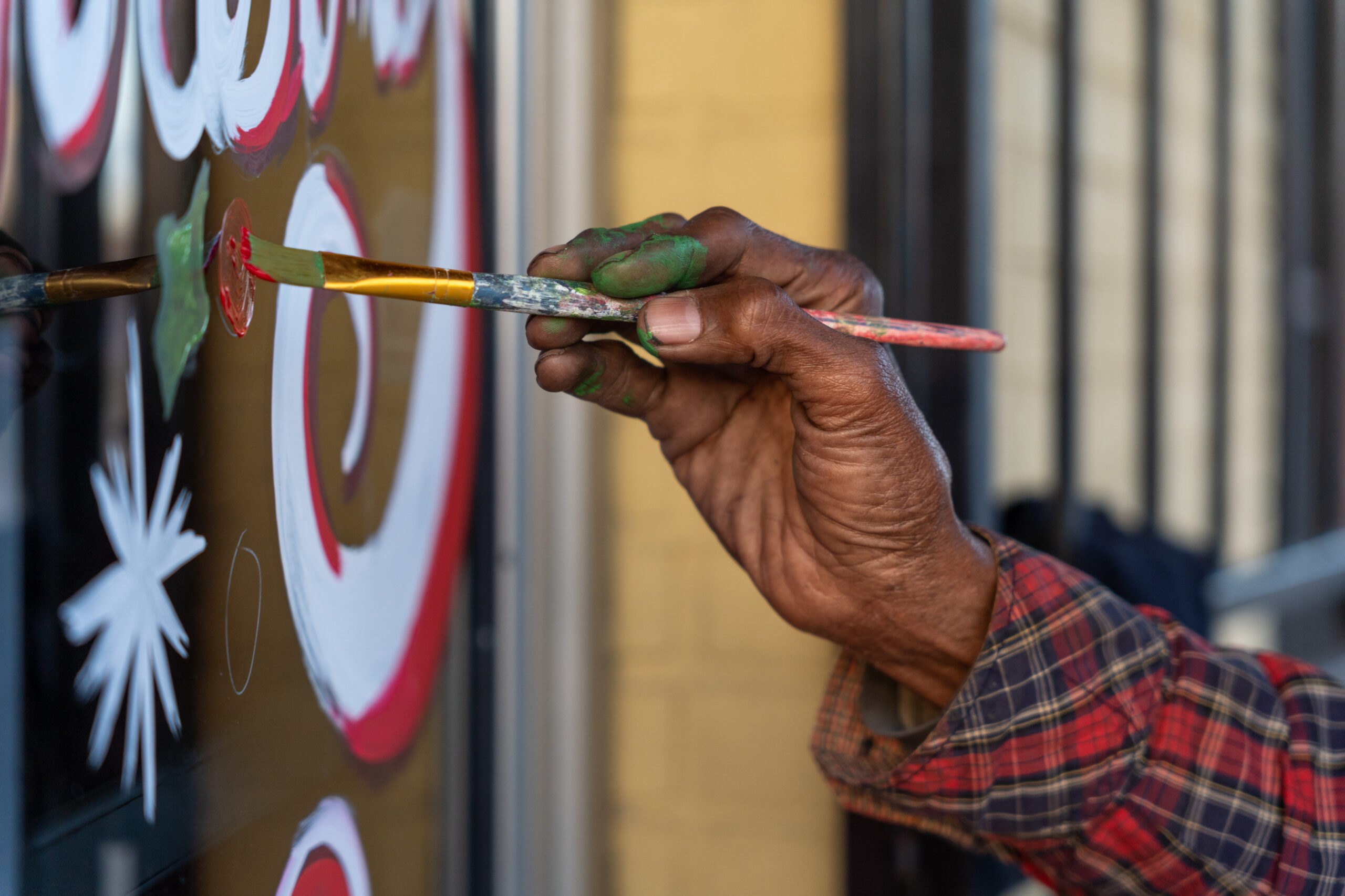 Have you seen Java Lewis' 15 holiday window murals in Birmingham ...