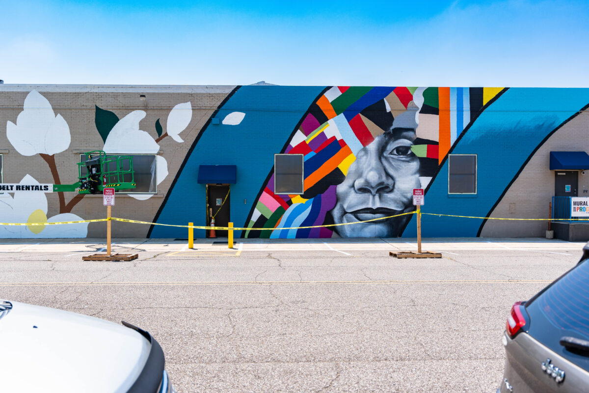 New 260-foot long mural celebrating famous Alabama women unveiled in ...